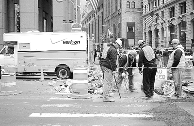 Con-Ed Fire Cuts Downtown Phone Connections