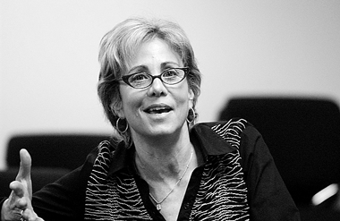 C.B. 1 members criticize Fields over leader’s removal | amNewYork