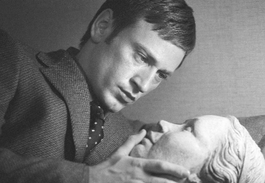 New Wave director, old film formula | amNewYork