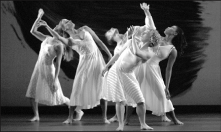 Mozart lifts Morris dancers to ecstatic heights | amNewYork