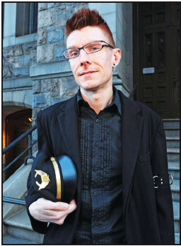 A goth pilot swoops into Haiti, airlifts troops in, wounded out | amNewYork