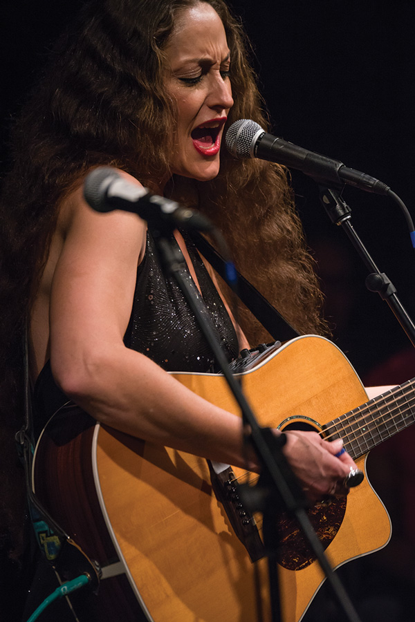 Rockers raise the roof for fire victims | amNewYork