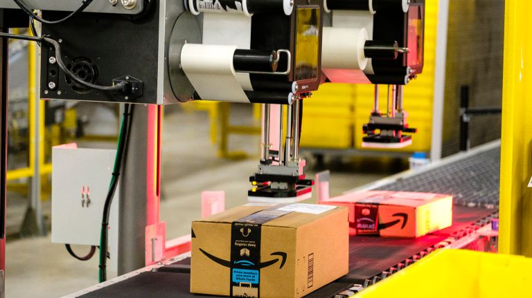 A look inside Amazon’s Staten Island fulfillment center, run with help ...