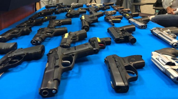 Automatic weapons seized in Brooklyn undercover sting | amNewYork