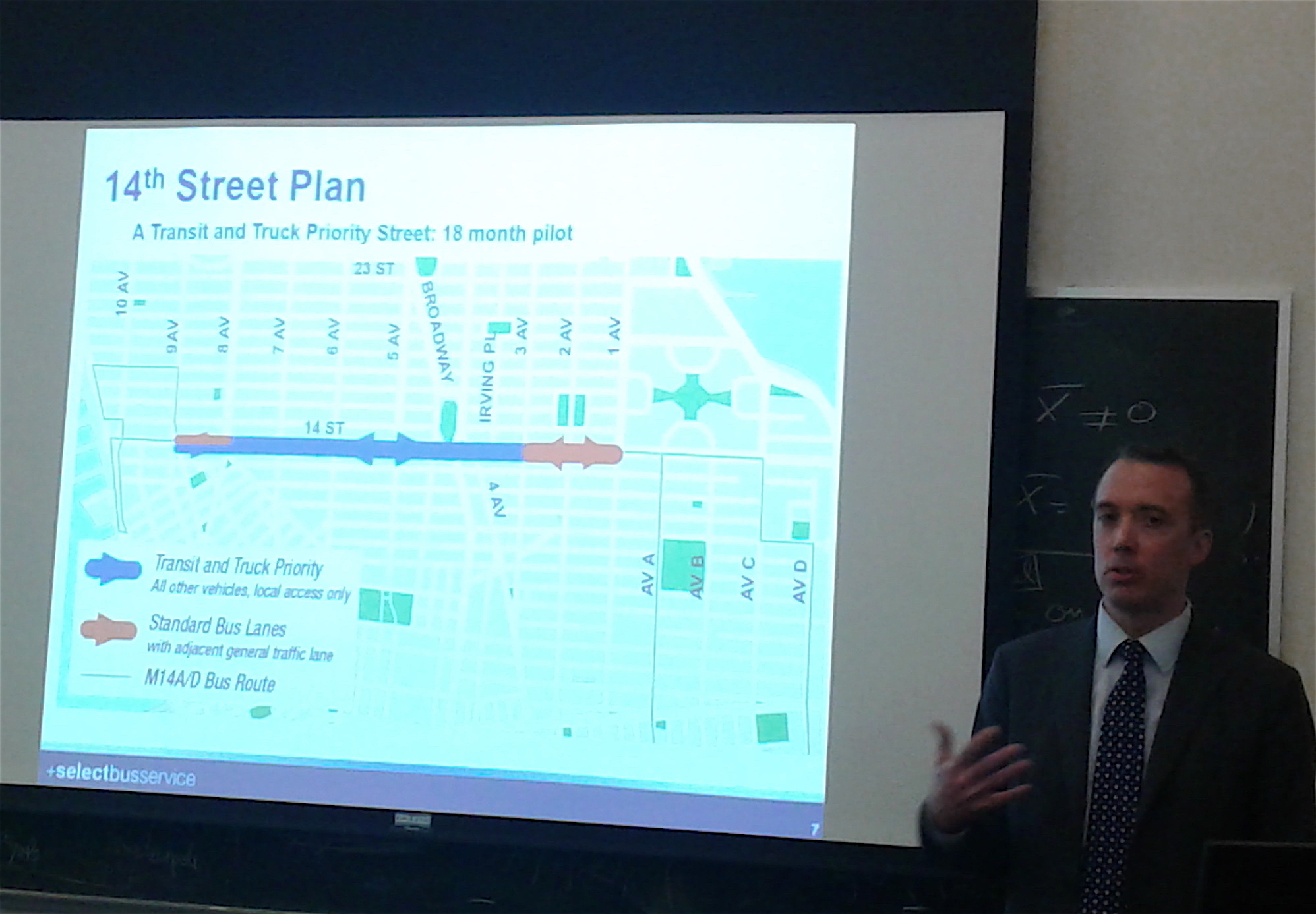 Loony to cut Abingdon bus loop, seniors protest | amNewYork