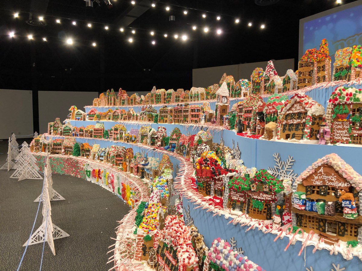 See the world’s largest gingerbread village in Queens | amNewYork