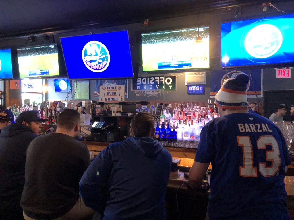 Offside Tavern: Fort Ever Booze for Islanders fans in NYC | amNewYork