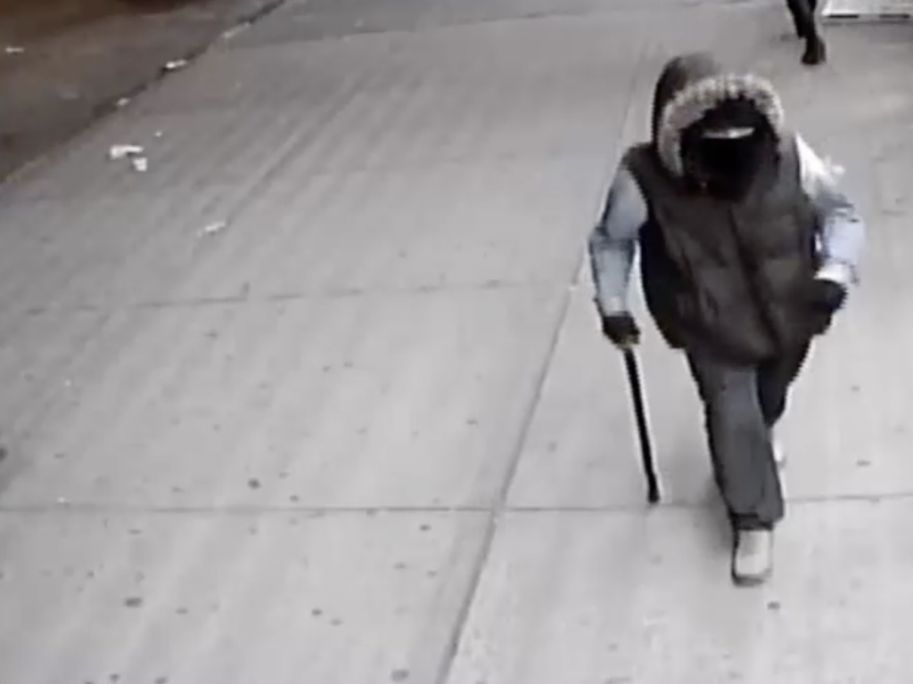 Masked man sought for gunning down worker at Bronx bodega | amNewYork
