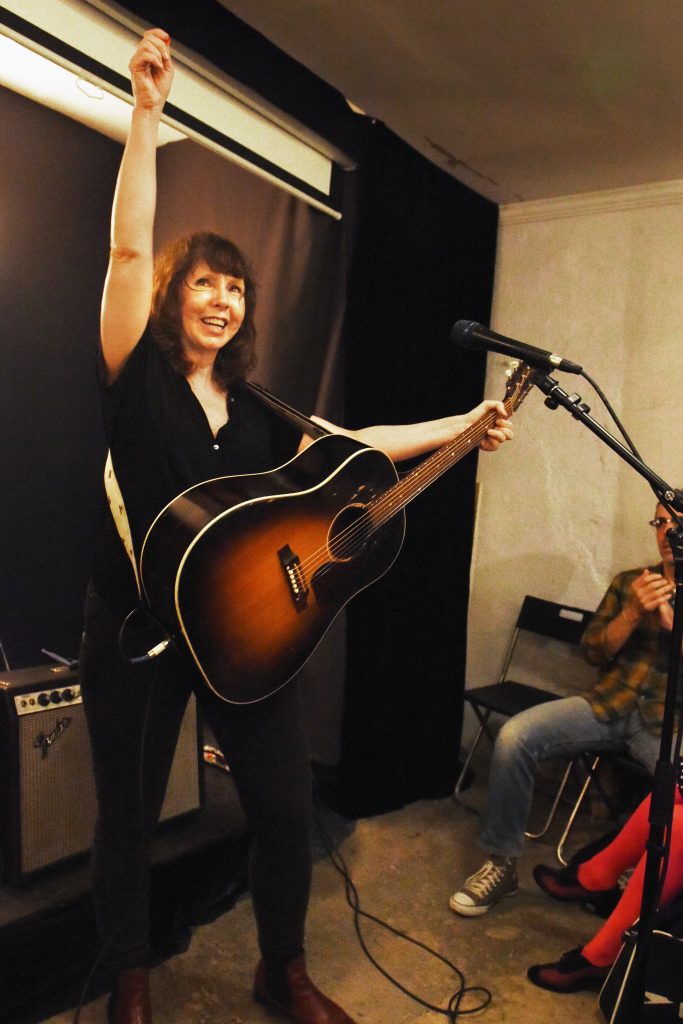 Singer/songwriter Amy Rigby publishes memoir on personal journey to New ...