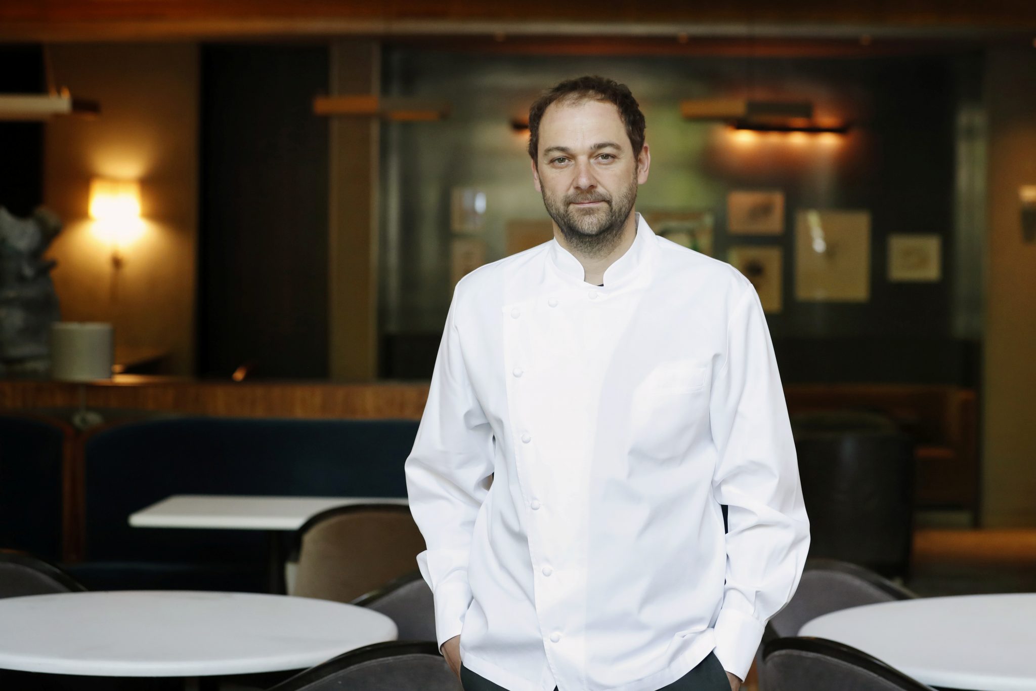 New York chef turns Michelin-starred eatery into charity kitchen in ...