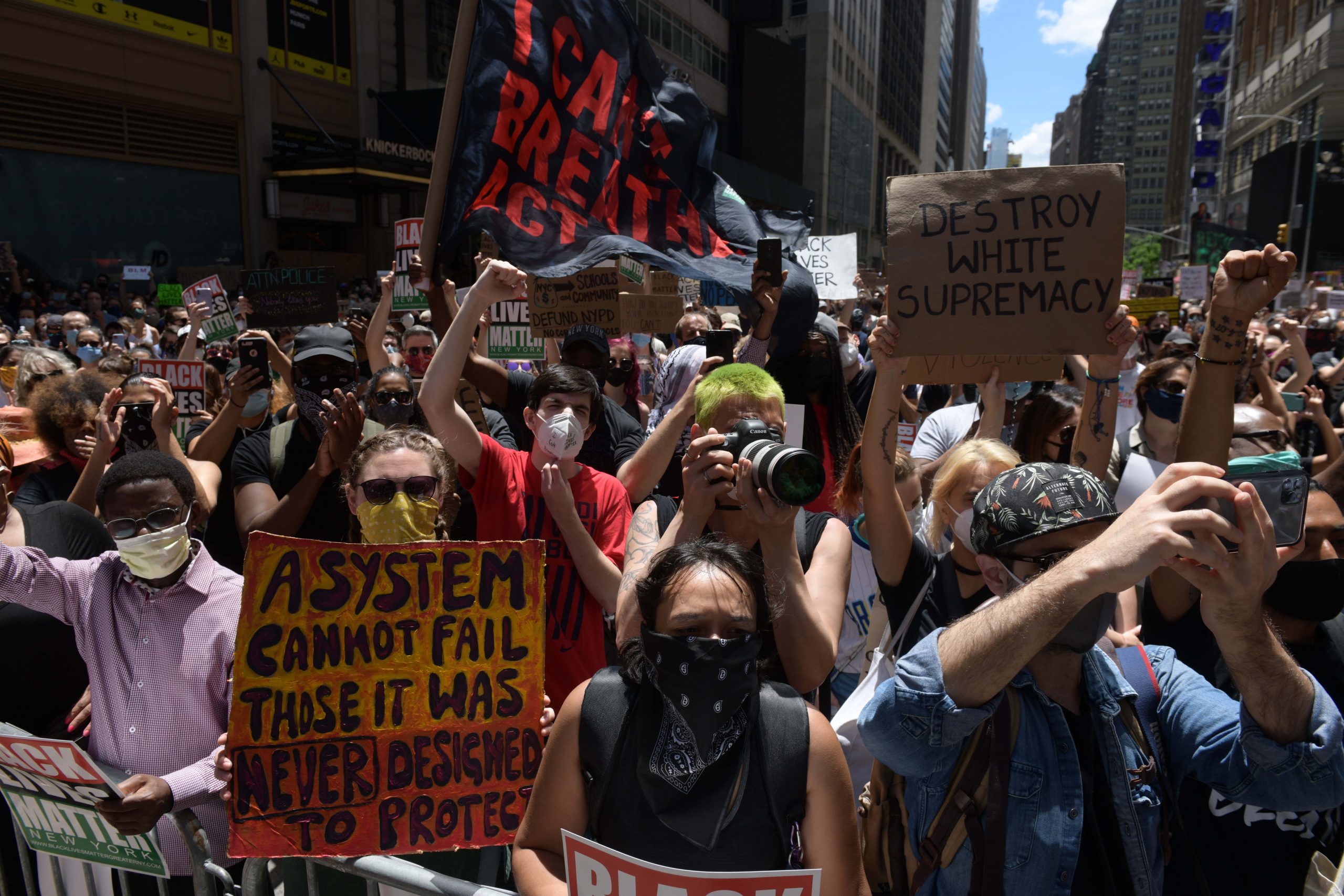 More than 2,000 flock to Black Lives Matter rally in Times Square ...