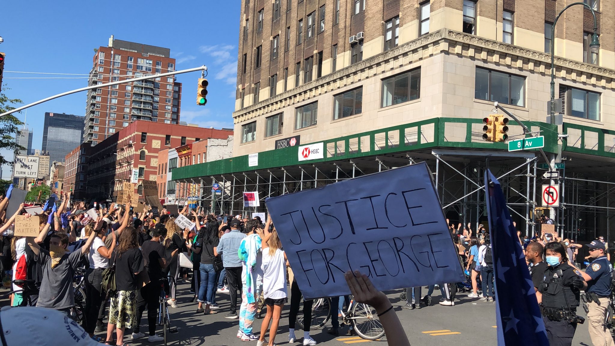 LIVE UPDATES: Quick clash between NYPD, demonstrators in rainy Brooklyn ...