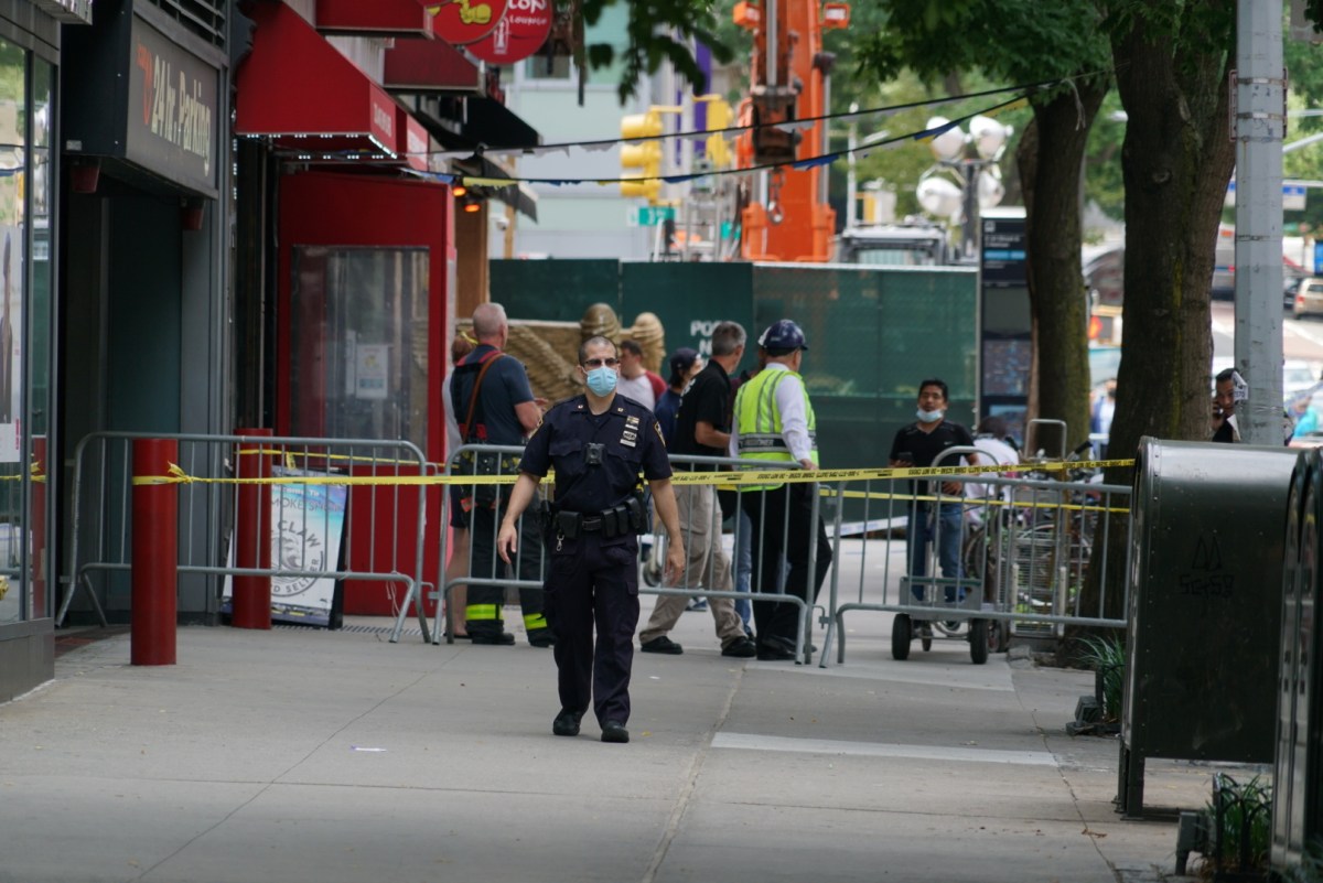 Partial building collapse in Manhattan raises questions about ...