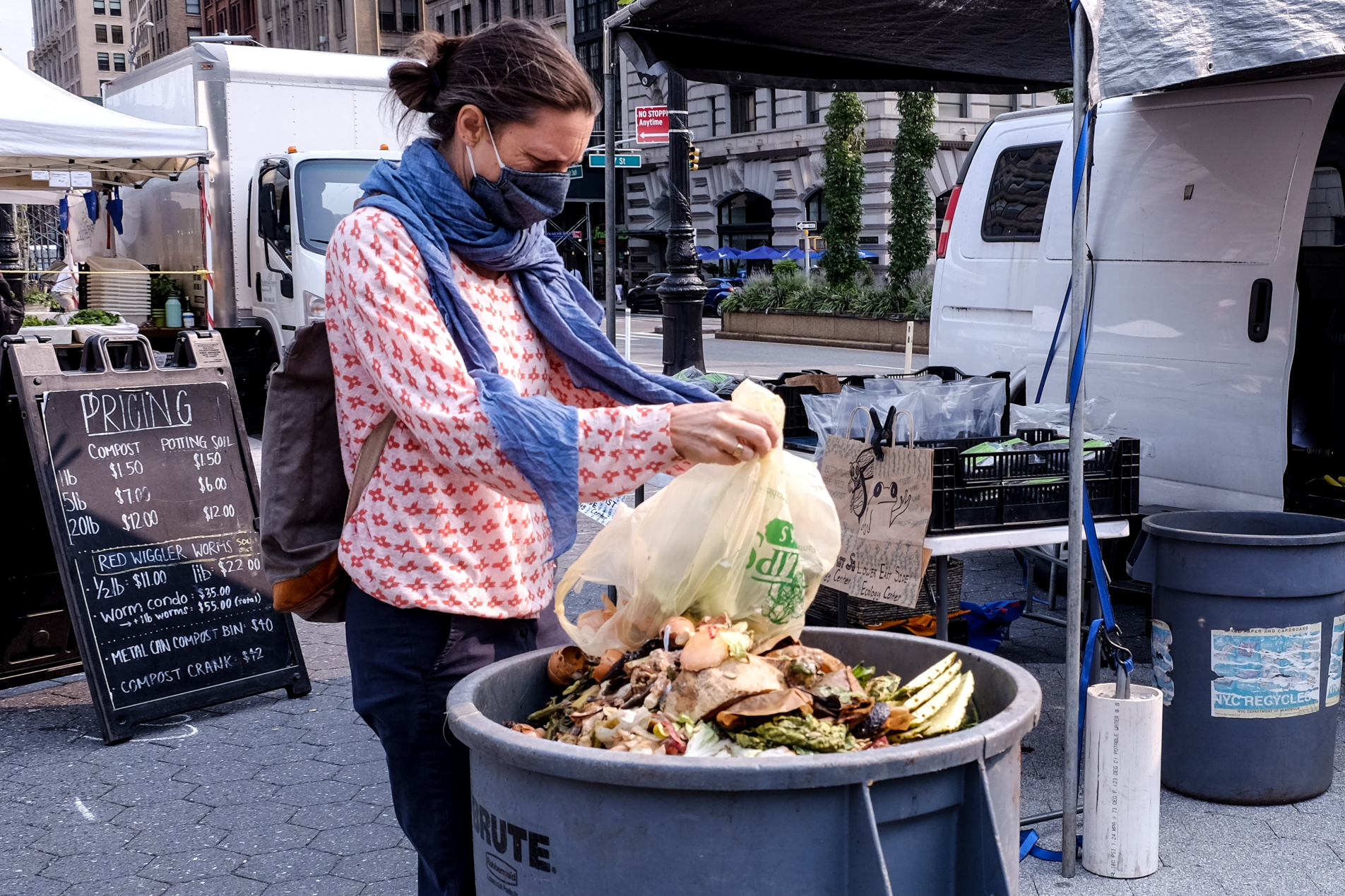 Compost drop-off locations return to six Greenmarkets in New York City ...