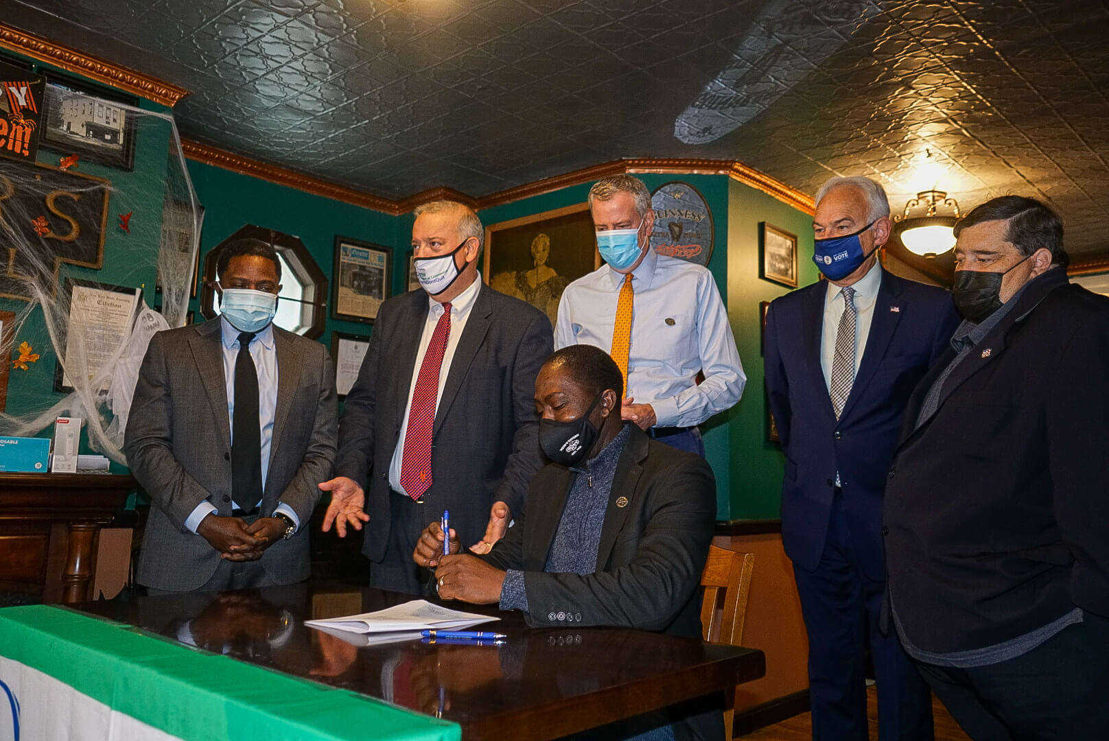 Neir’s Tavern signs new five-year lease to stay in Woodhaven | amNewYork