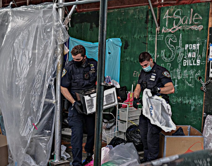 Cops clean up homeless encampment across from Stuyvesant Town | amNewYork