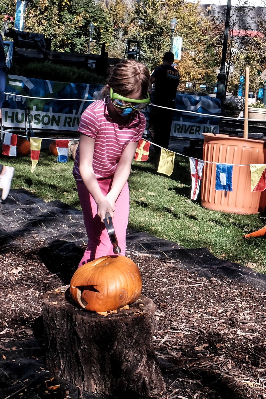 Manhattan pumpkin smash was a ‘smashing’ success | amNewYork
