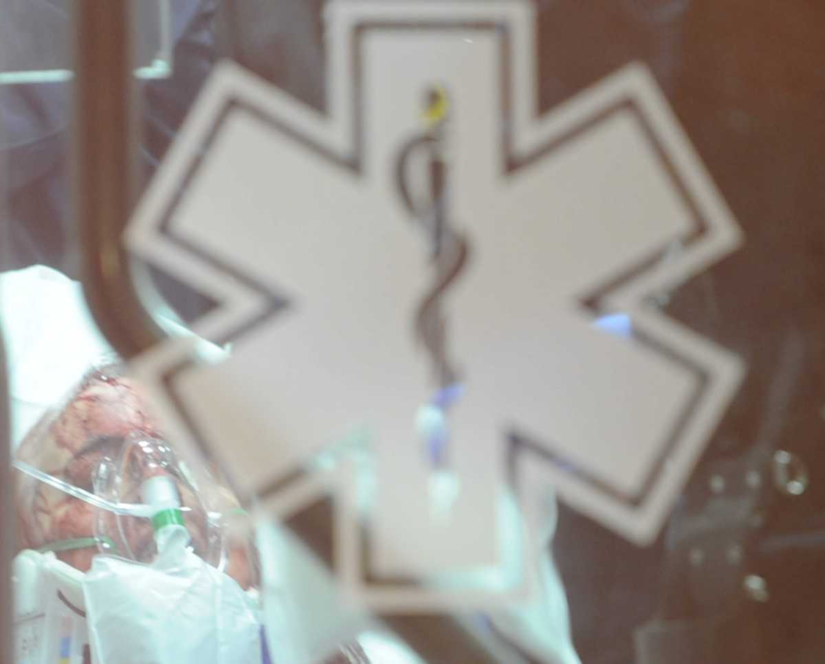 Police shoot machete-wielding man in Brooklyn following bloody assault ...