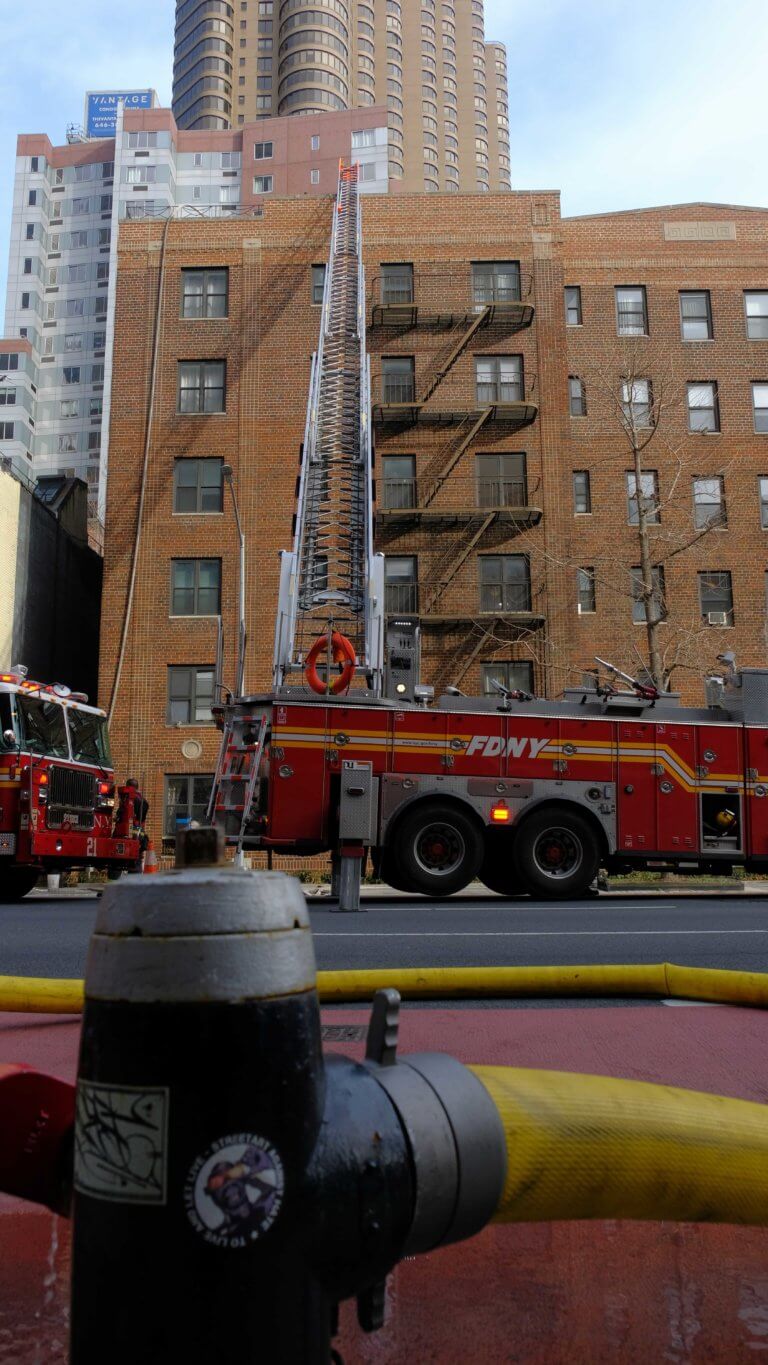 PHOTOS: Massive FDNY response after four-alarm blaze engulfs Manhattan ...