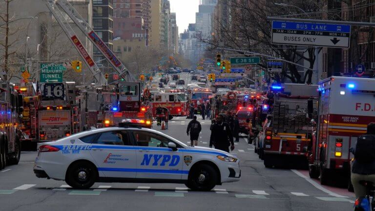 PHOTOS: Massive FDNY response after four-alarm blaze engulfs Manhattan ...