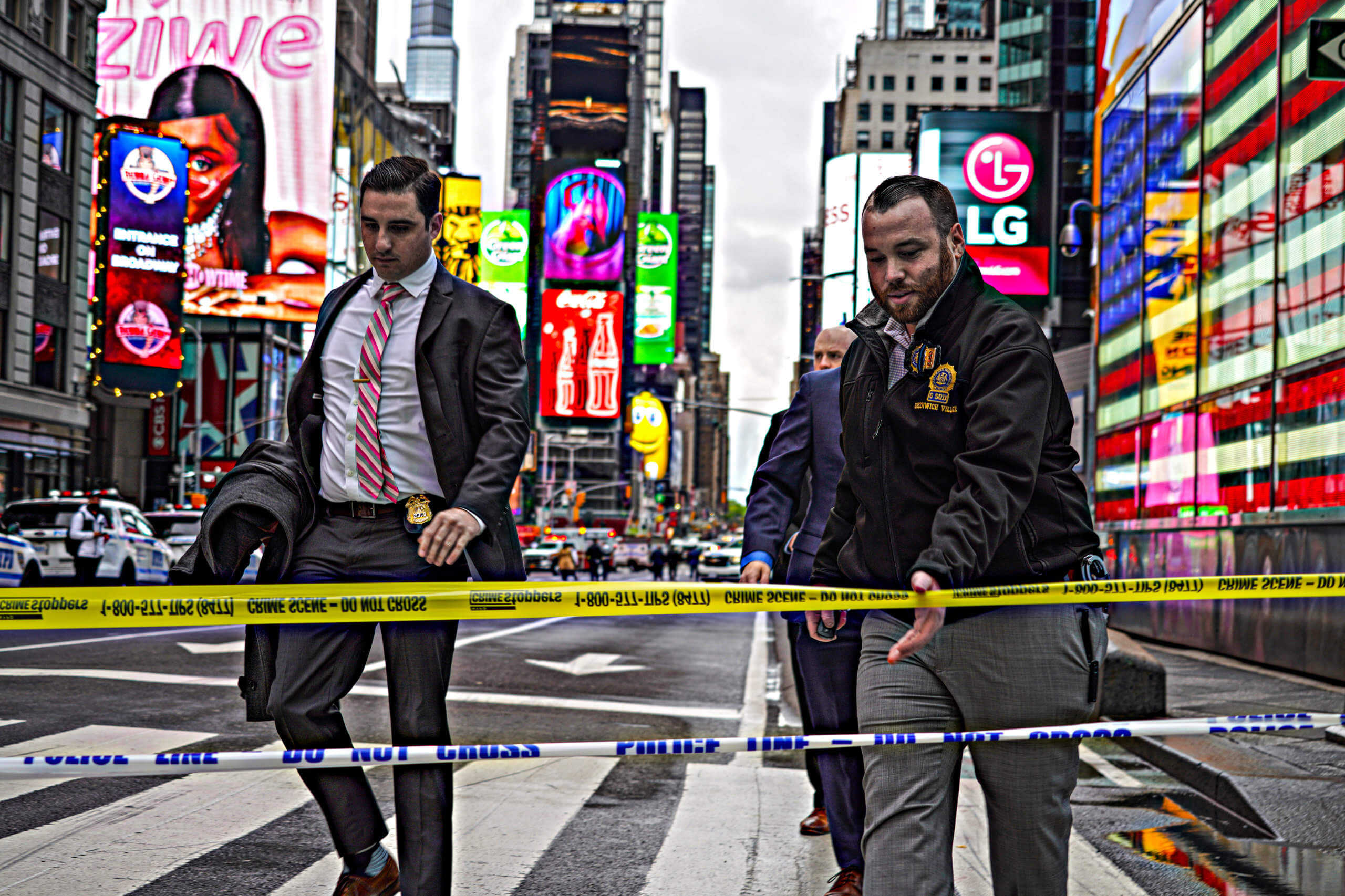Cops cuff shooter who open fired into Times Square and injured three ...