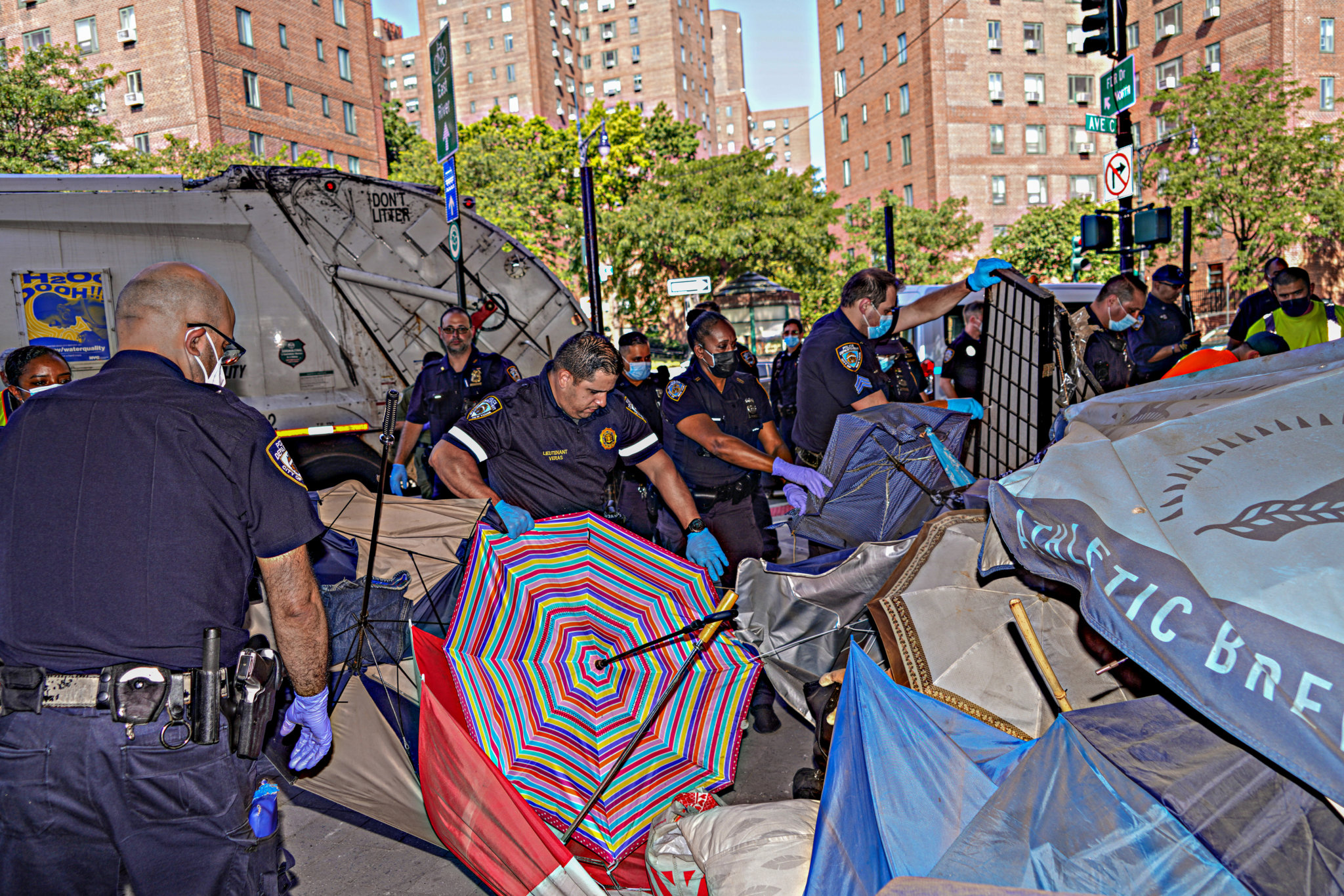 Homewreckers: NYPD evicts homeless couple from FDR encampment | amNewYork