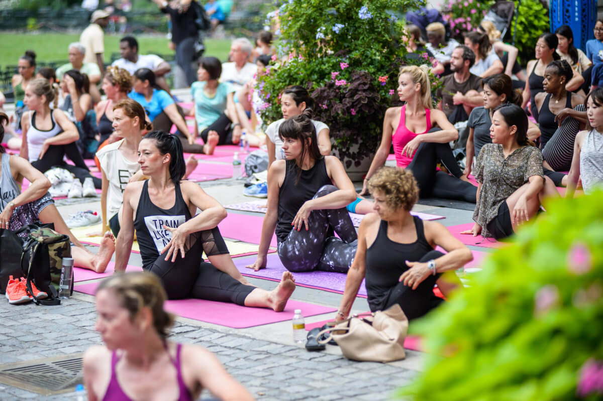 Free outdoor yoga classes to return to Bryant Park this month | amNewYork