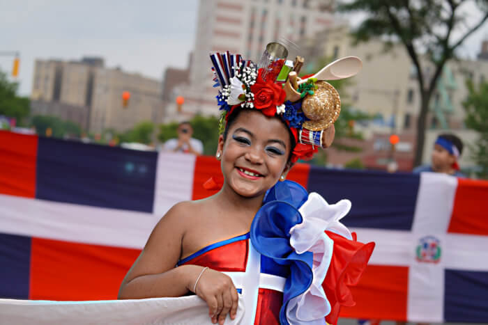 Bronx Dominican Day Parade brings hundreds of spectators and political ...