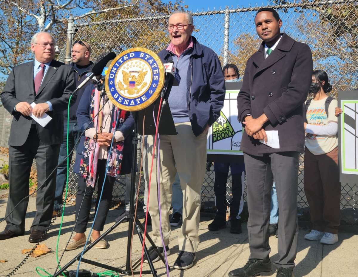 Senator Gustavo Rivera Opens New Office – Bronx Times