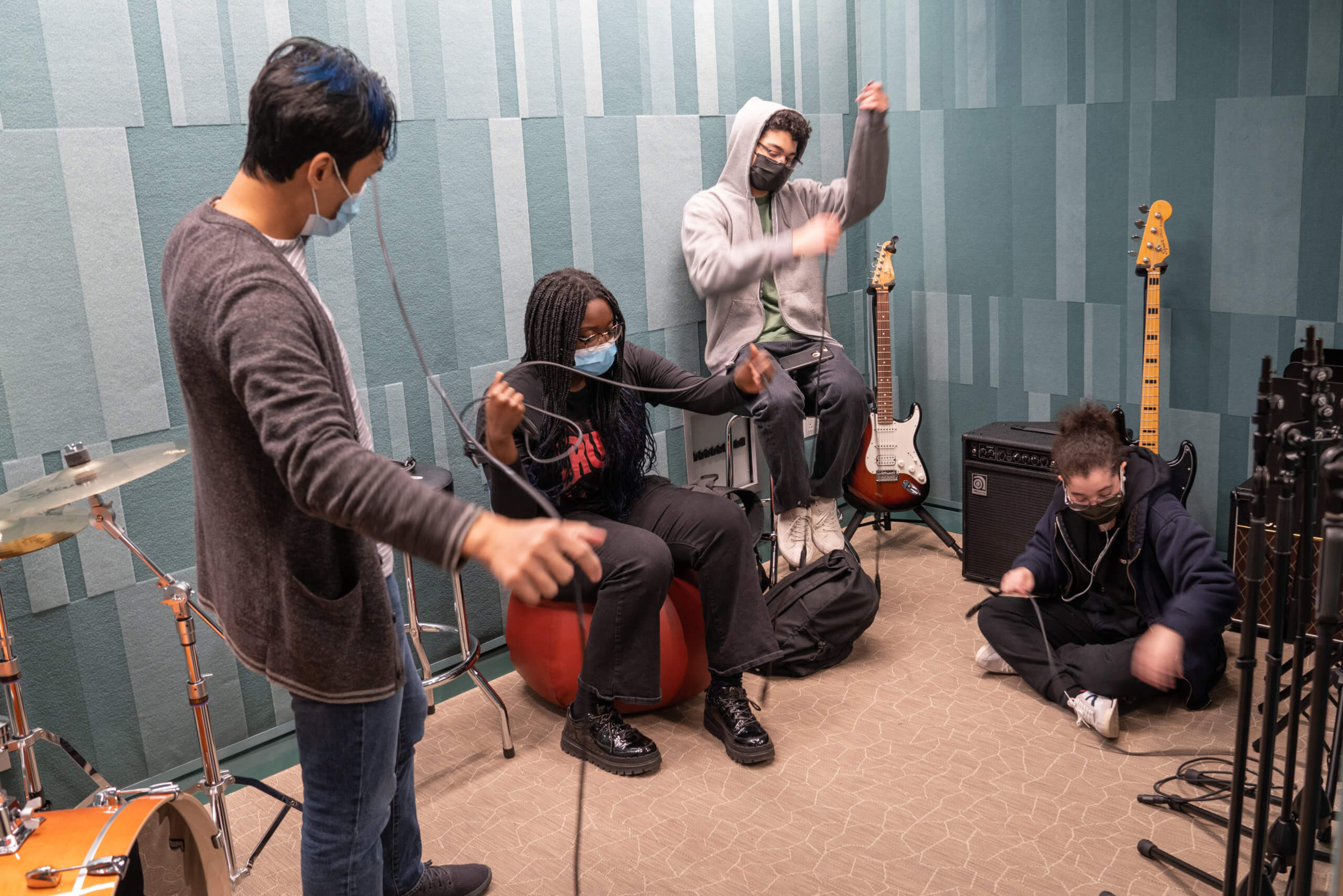 Teen Center in Midtown offers NYC youths resources to learn, socialize ...