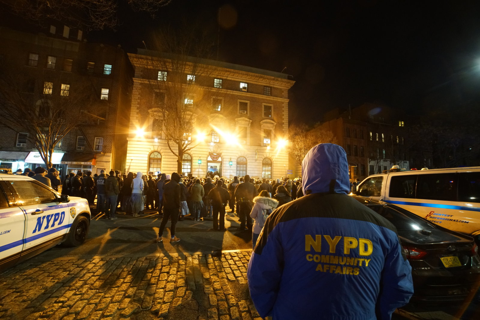 ‘We have your back!’ Harlem mourns fallen NYPD officers, rallies behind ...