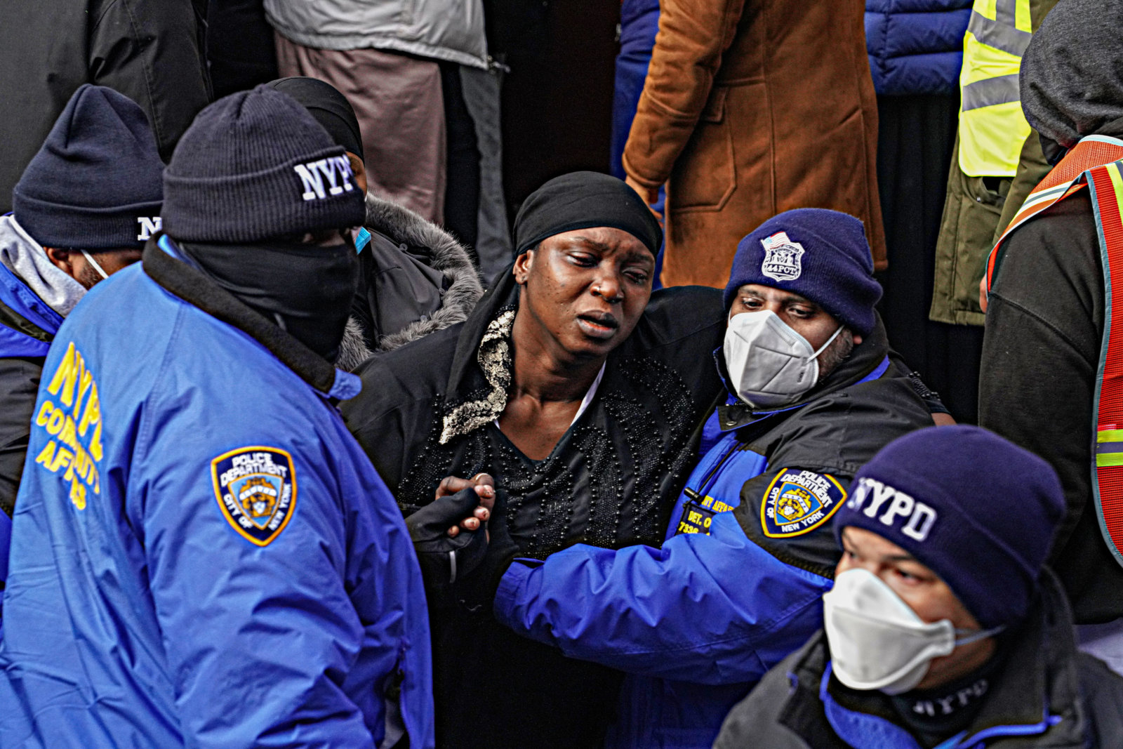 Fifteen Bronx fire victims remembered at heartbreaking funeral service ...