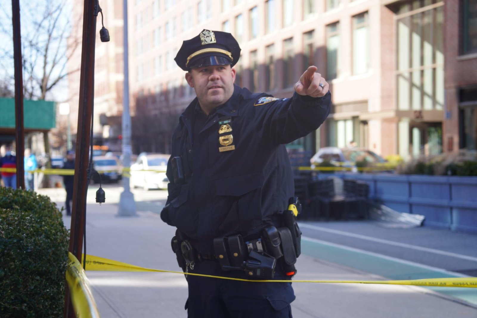 Sanitation worker shot in Hell’s Kitchen domestic dispute: cops | amNewYork