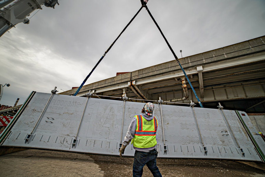 New York City’s first floodgate arrives on the East River waterfront ...
