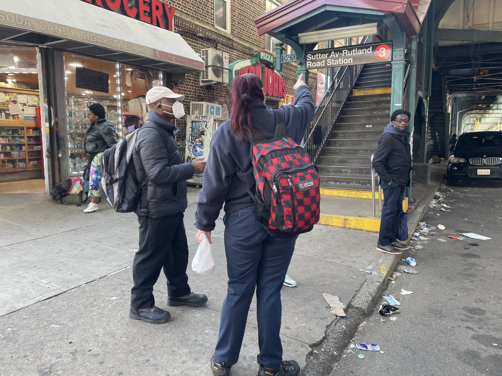 Two people dead after being struck by 3 train in Brooklyn | amNewYork