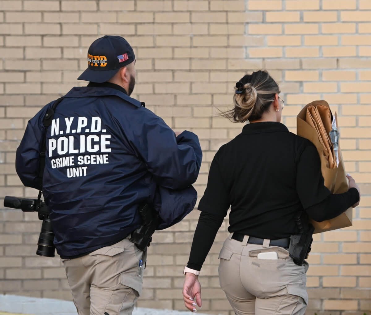 Brooklyn shooting leaves one man dead and another injured in broad ...