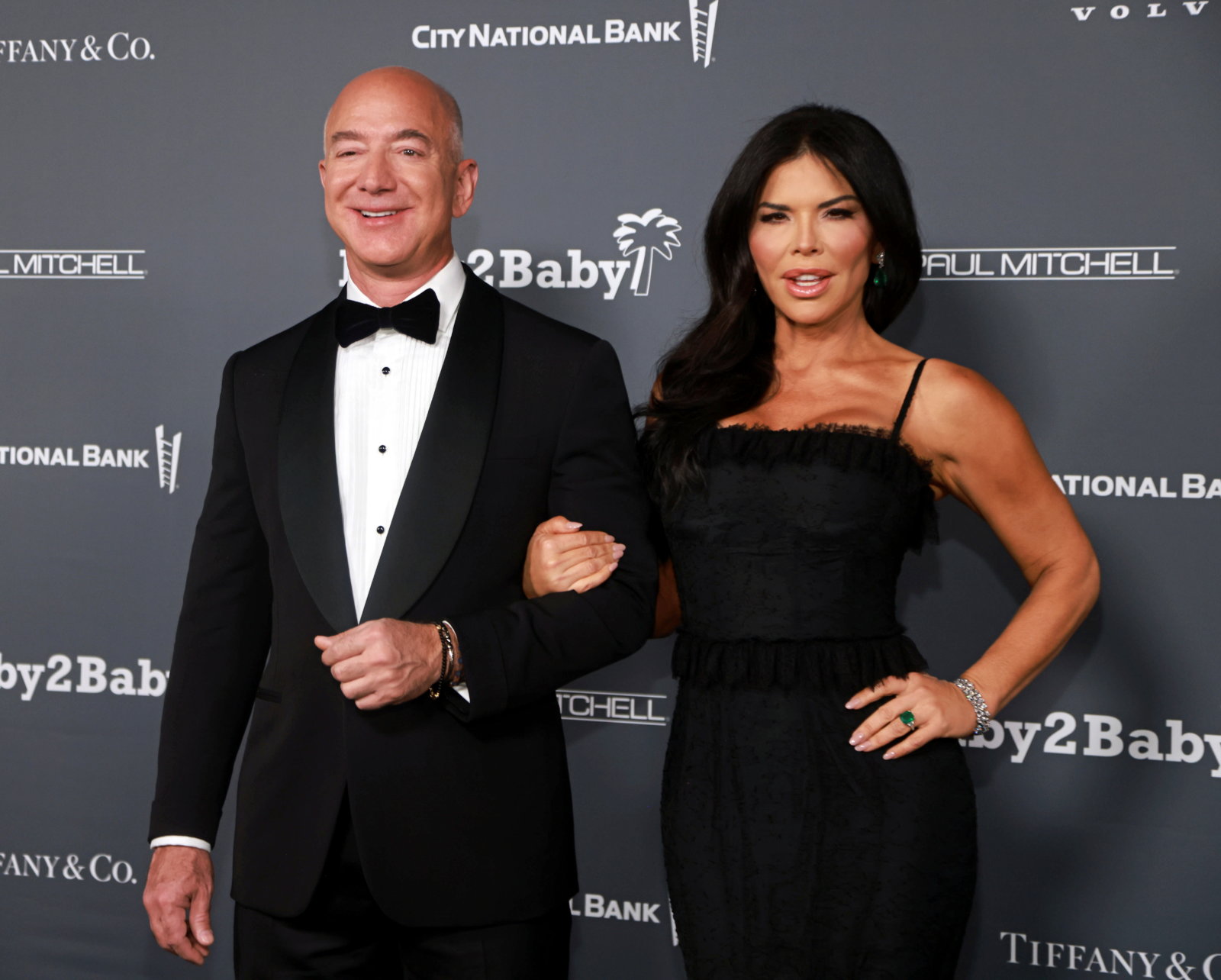 Big Apple Buzz | Jeff Bezos and Lauren Sanchez hit the town, Katie ...