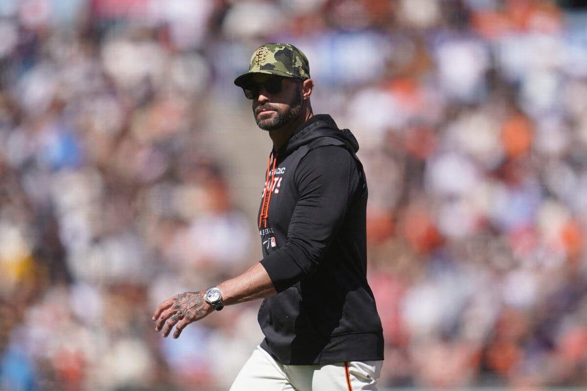 Gabe Kapler stands for national anthem on Memorial Day, taking protest ...