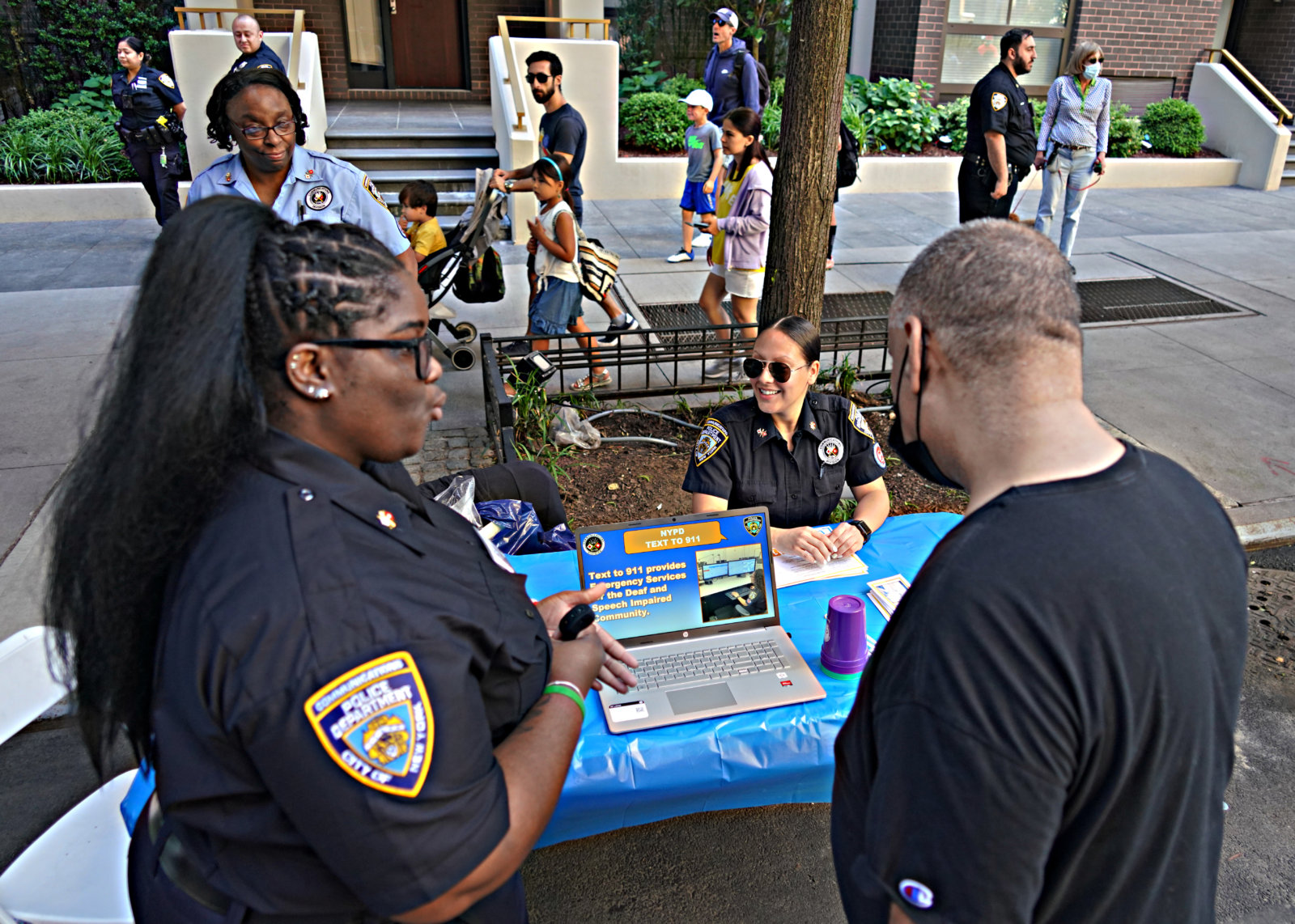 Exclusive: NYPD begins summer-long outreach effort to deaf/hard-of ...