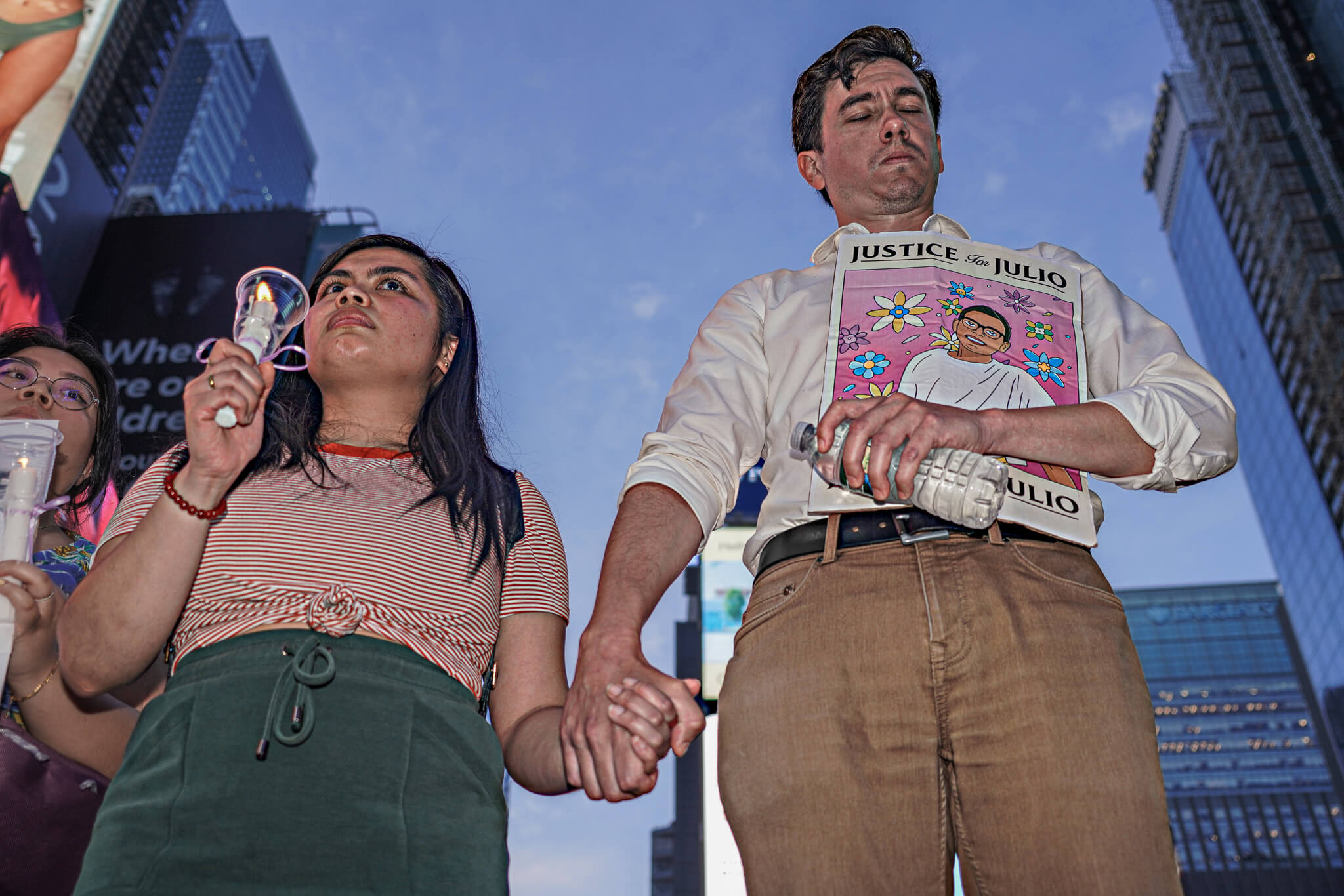 What happened to Julio Ramirez? Community searches for answers at ...