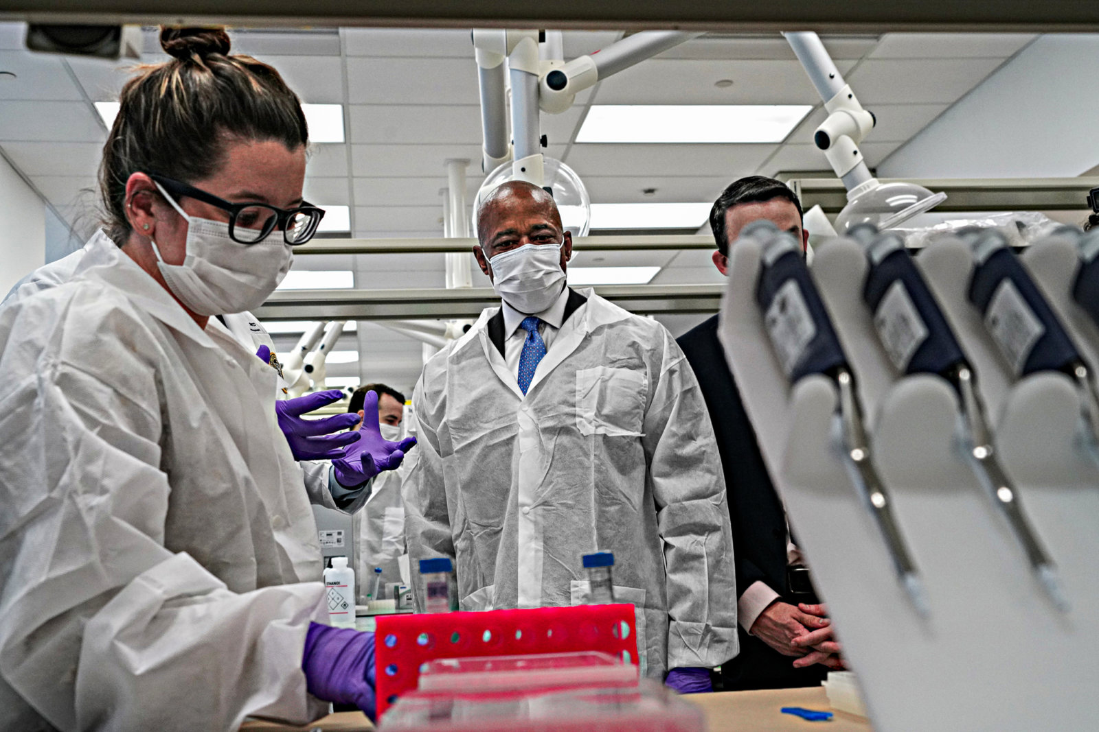 ‘This is the best lab on the planet’: Mayor unveils first-ever DNA gun ...