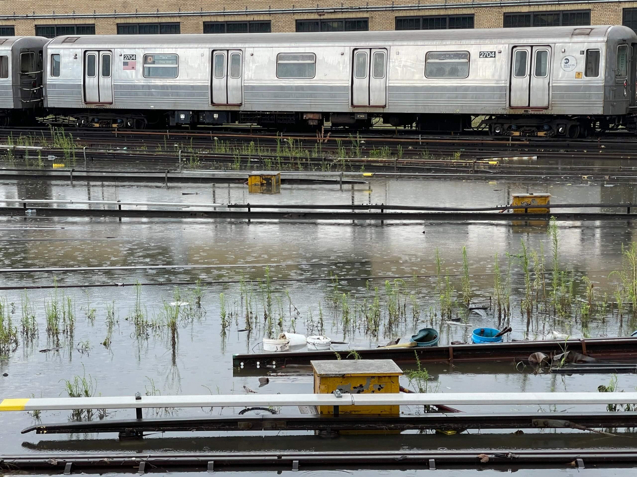 Watchdog says MTA must better organize storm flood response | amNewYork