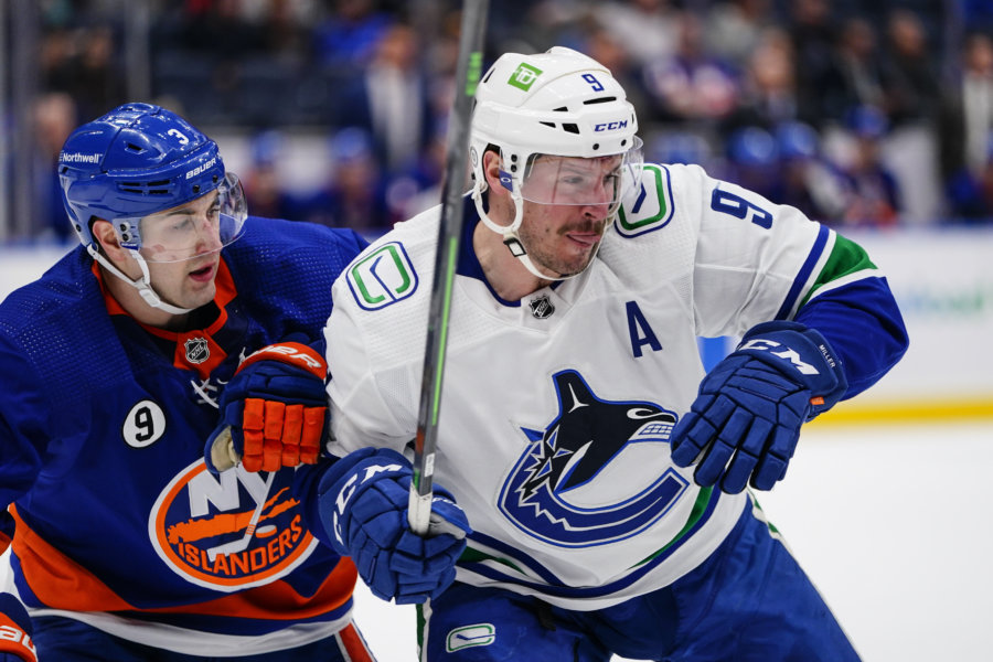 Adam Pelech injury update: Islanders D-man considered ‘day-to-day ...