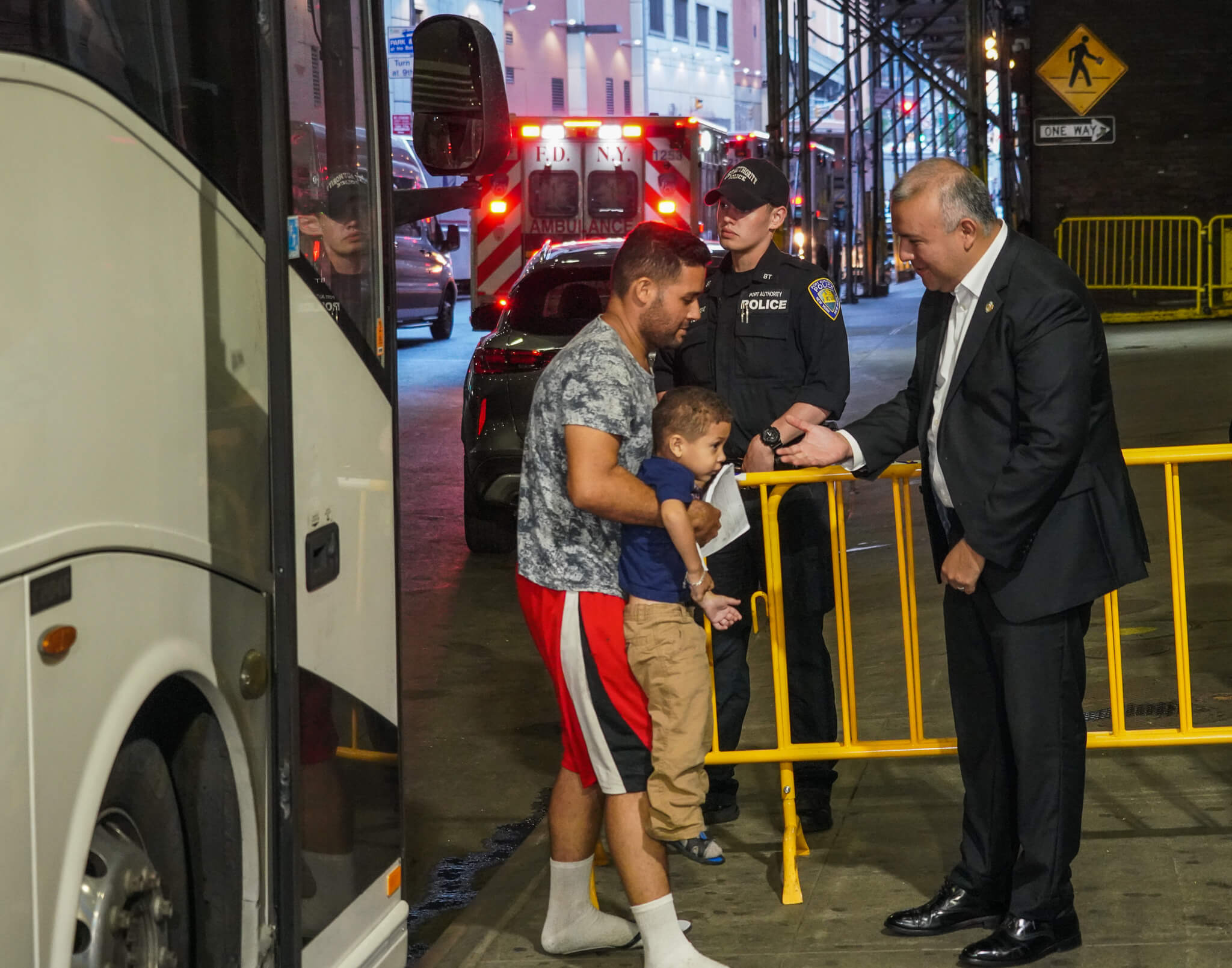 Lifting the lamp again: Record number of migrants arrive in NYC during ...