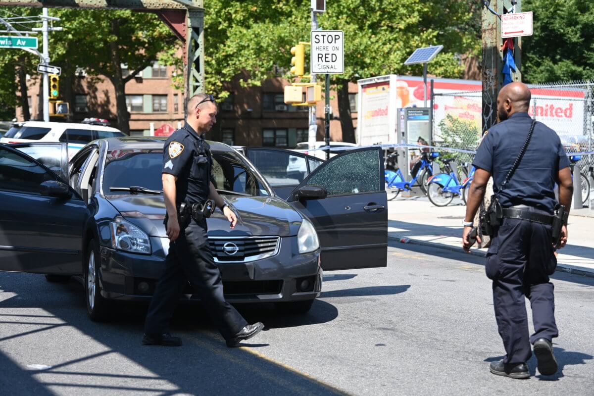 Man in Brooklyn shot in car while stopped at red light: cops | amNewYork