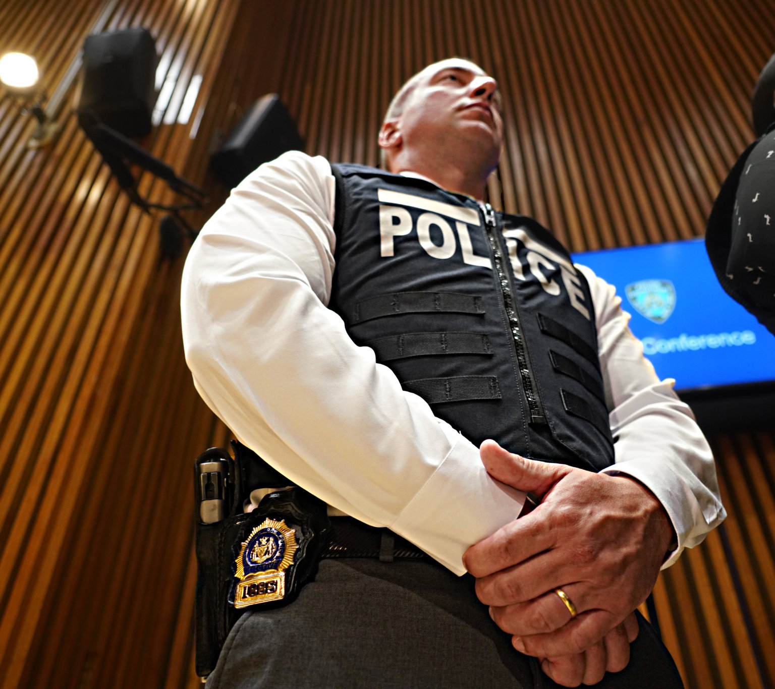 Built different: NYPD unveils new bulletproof vests for detectives ...