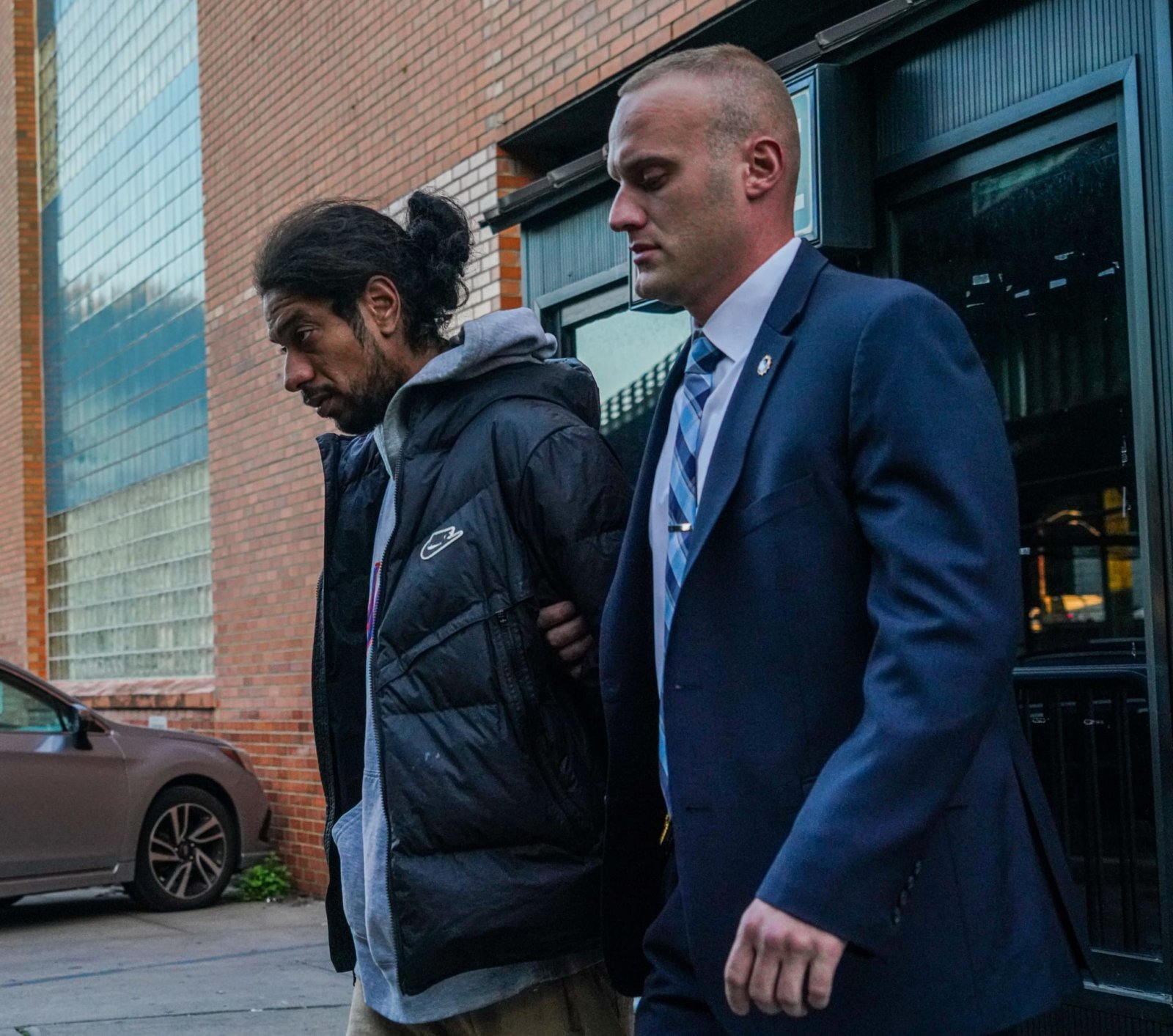 Police arrest Bronx subway shover who pushed man onto tracks in ...