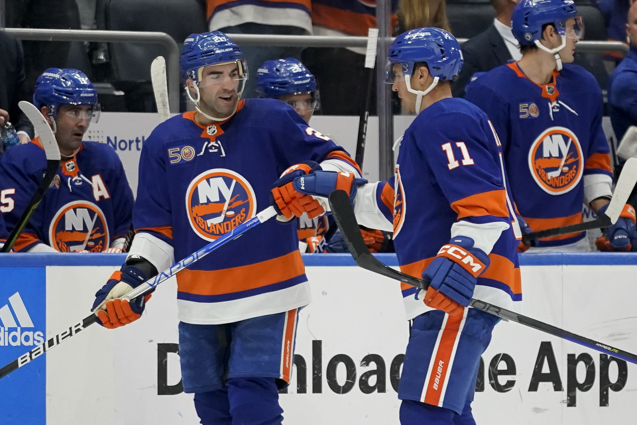 Kyle Palmieri injury: Islanders RW day-to-day, Simon Holmstrom makes ...