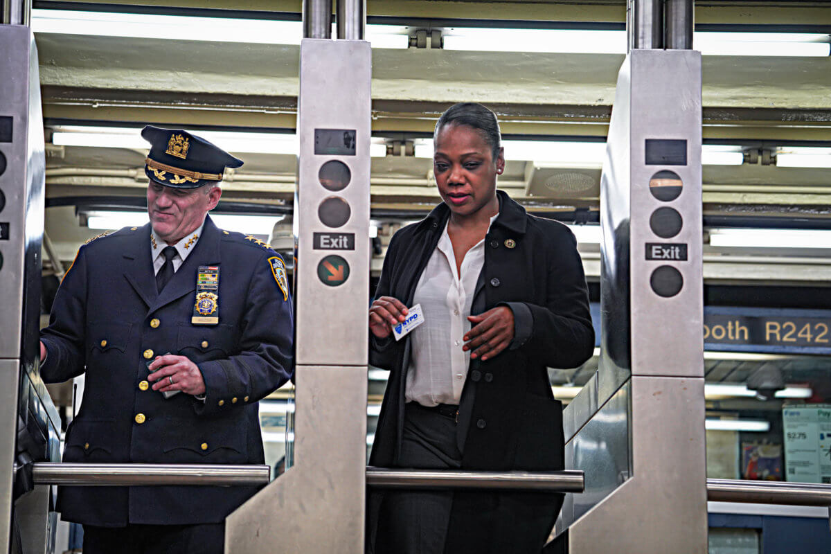Exclusive: Police Commissioner and Chief of Transit ride Midtown train ...