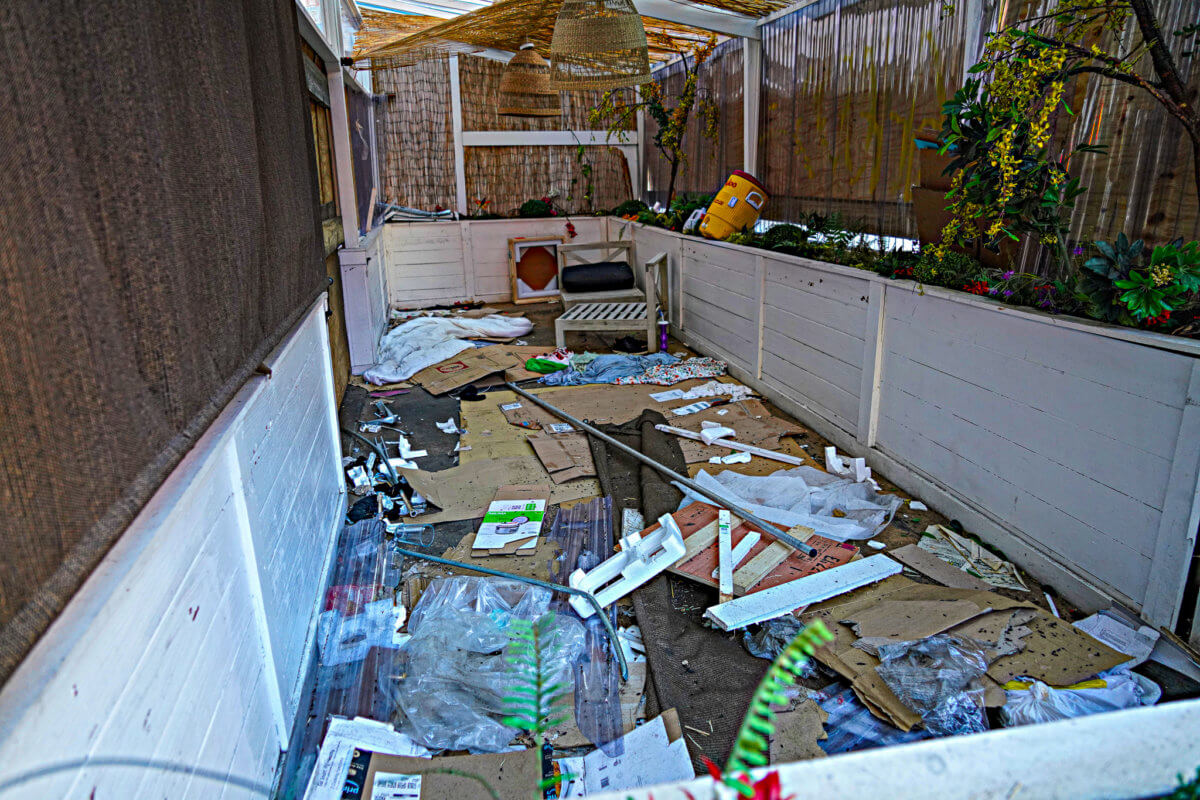 Shedding the shacks: DOT dismantles 100th decrepit dining shed to ...